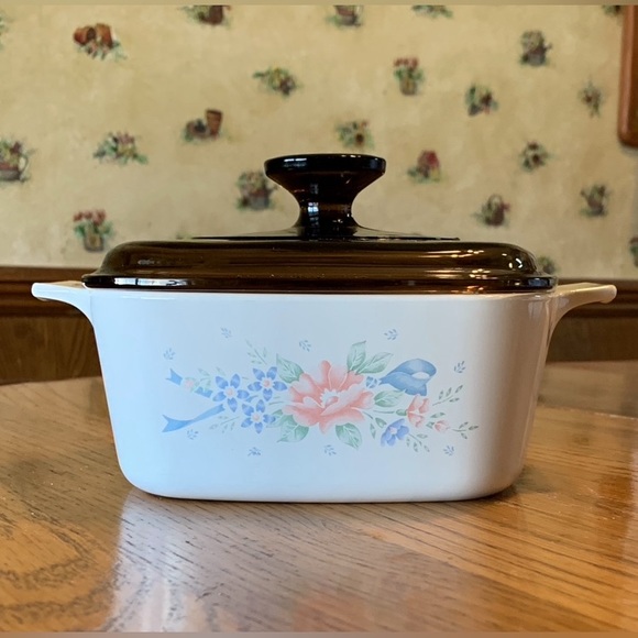 Corningware | Kitchen | Euc Vintage Corning Ware Square Symphony 5 ...